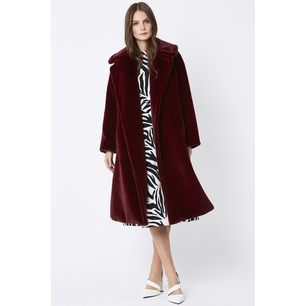 Jayley Long Faux Fur Shearling Coat in 08 Dark Red