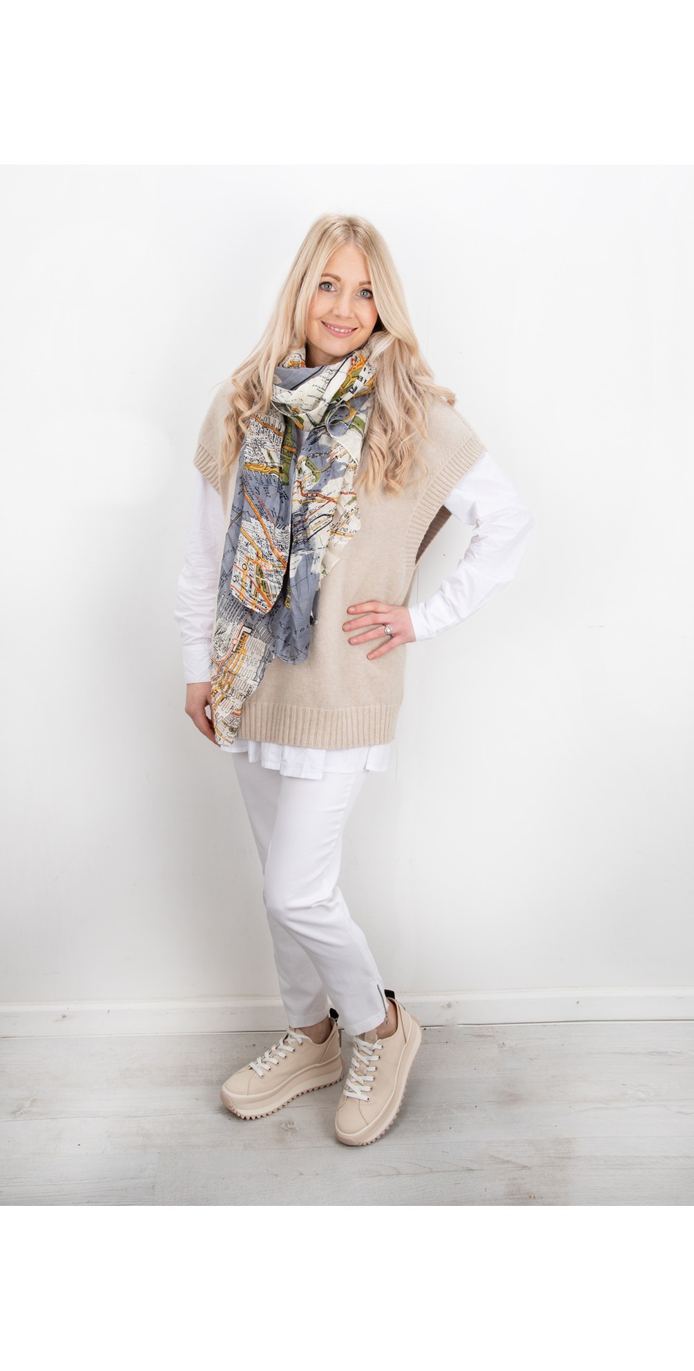 One Hundred Stars New York Maps Scarf in New York