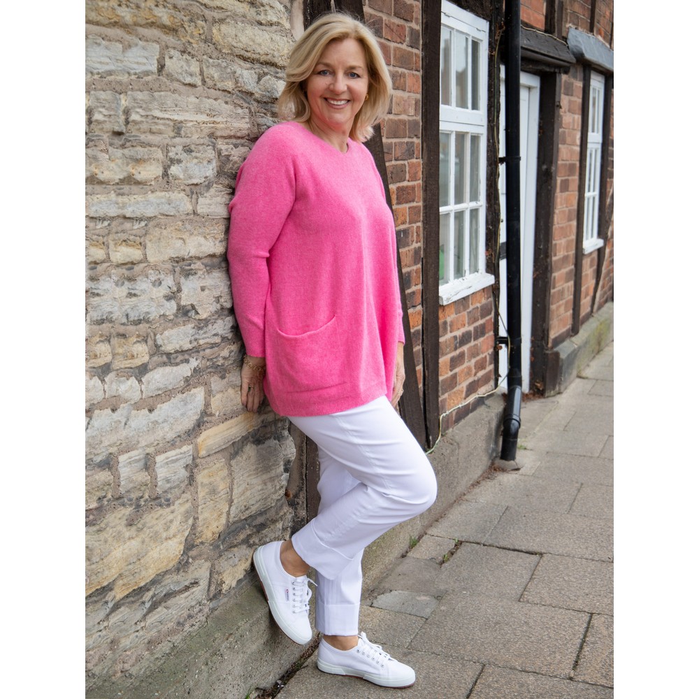 Amazing Woman Caryf X Magenta Round Neck Oversized Jumper in Magenta