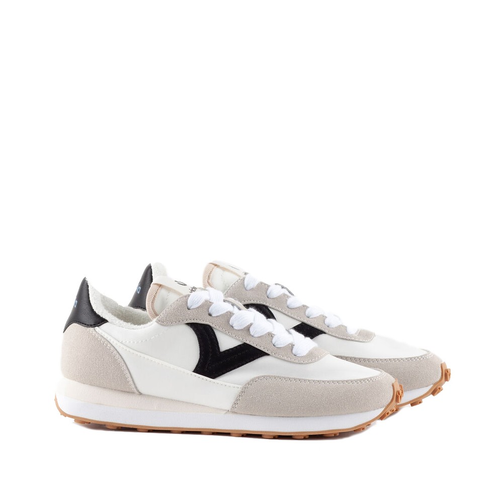 Victoria Shoes Astro V Logo Contrast Sneaker in Black