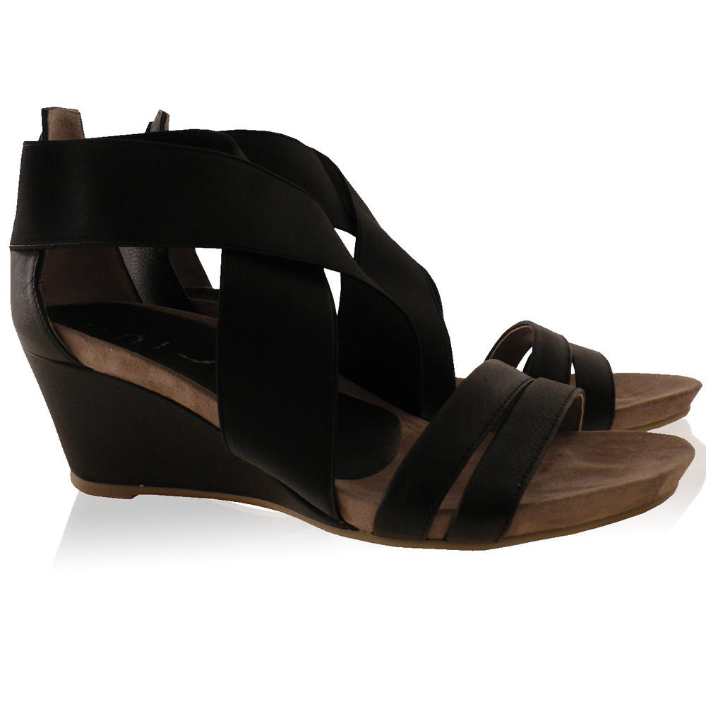 Unisa Shoes Floren Wedge in Black
