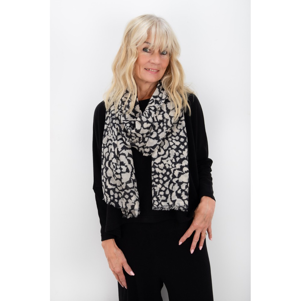 Masai Clothing MaAlong Monochrome Print Scarf in Black