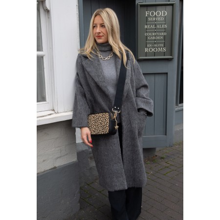 Chalk Clothing | Sign Up for Exclusive Offers| Free Delivery*