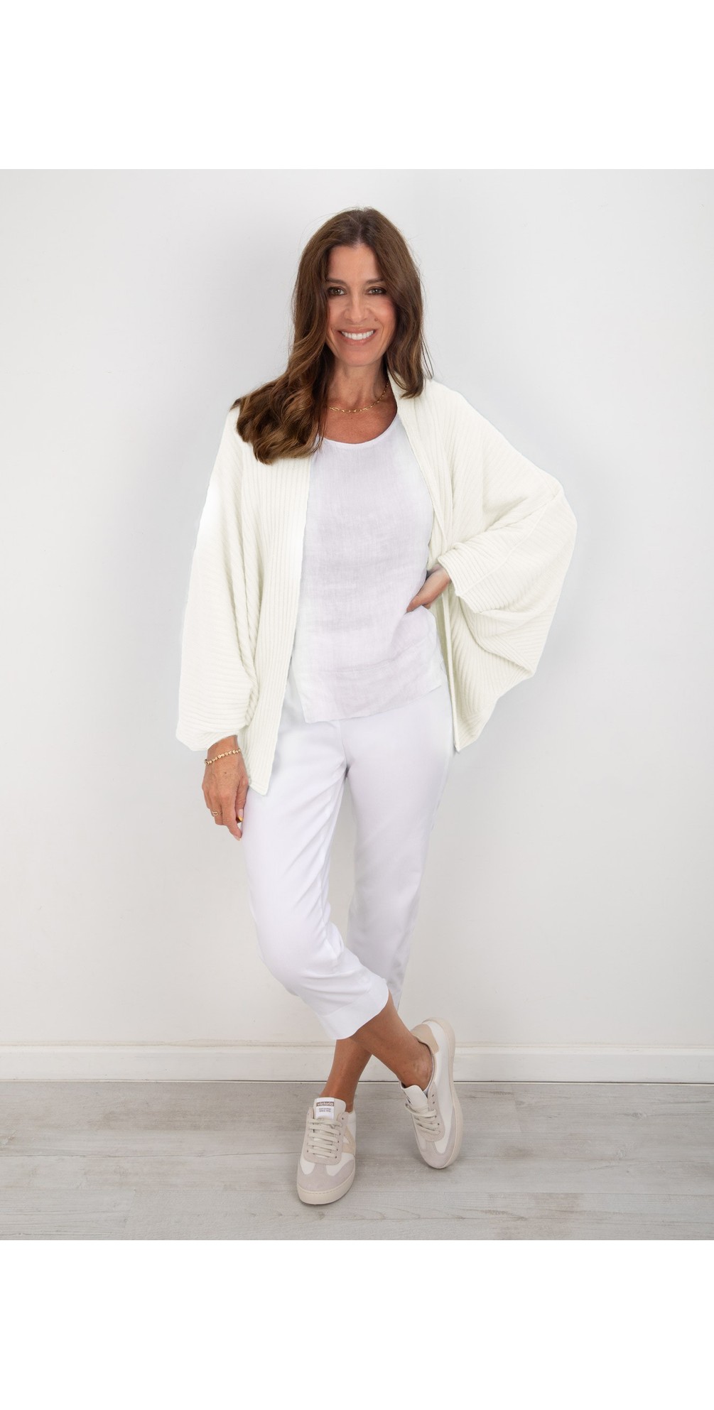 Amazing Woman Pheobie Rib Throw Over Cardigan in Cream