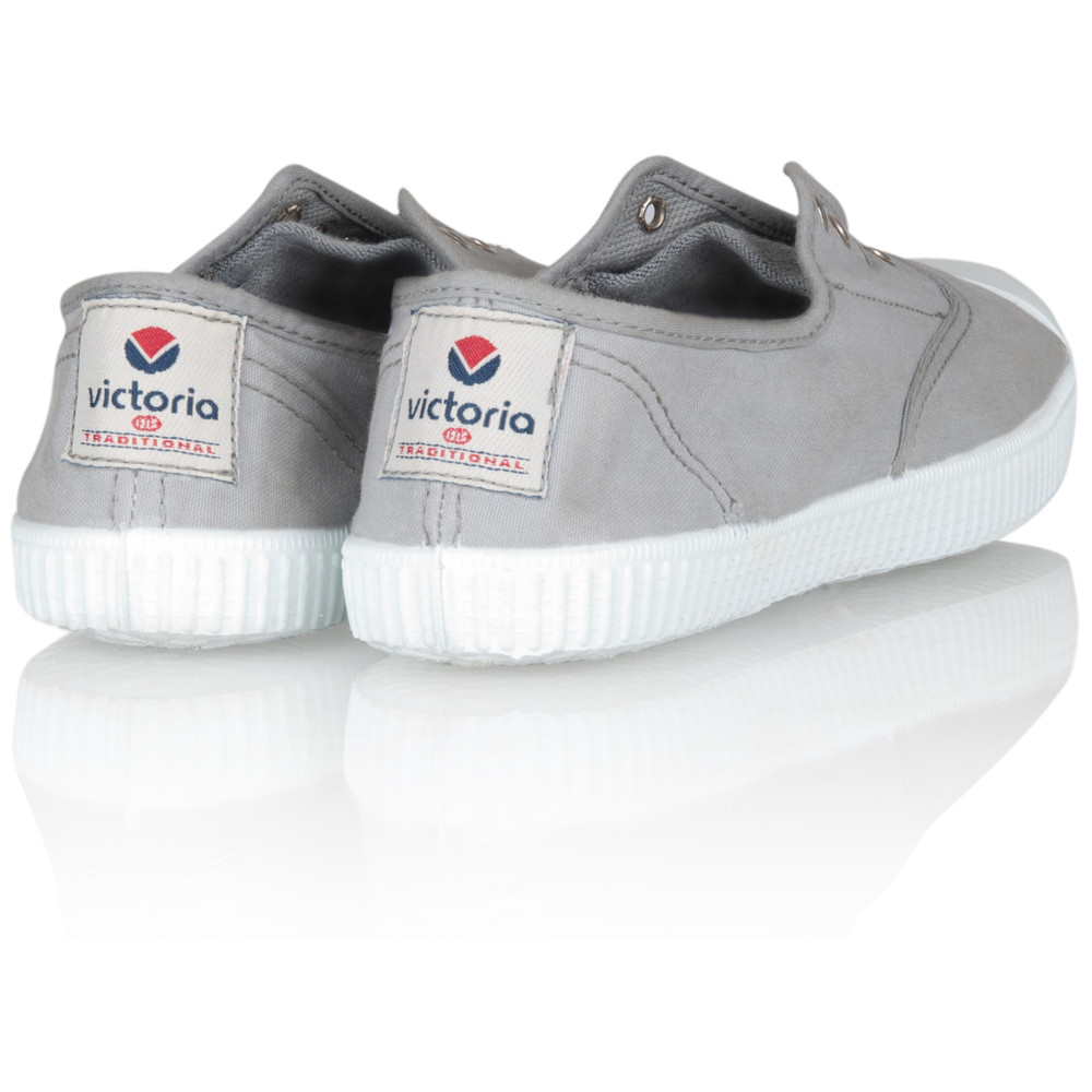 Victoria Shoes Open Lace Pump in Gris