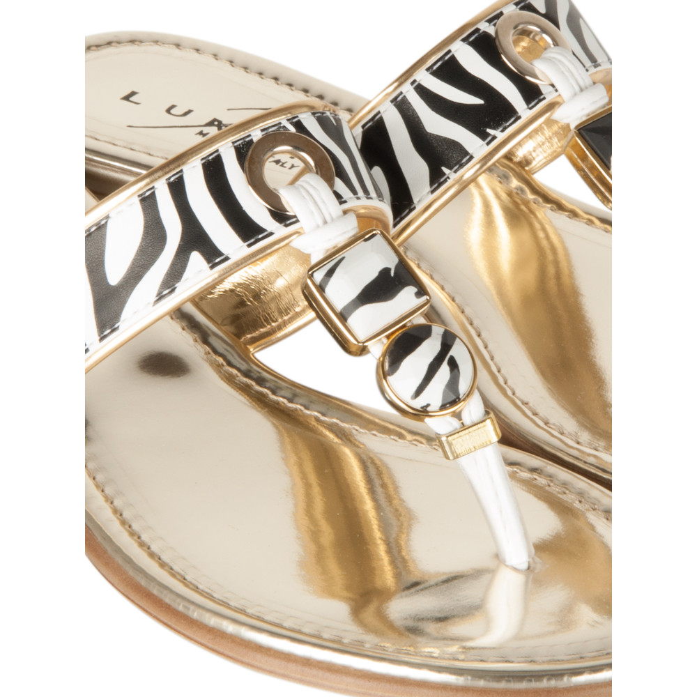 Lunar Toe-Post Sandal in Gold